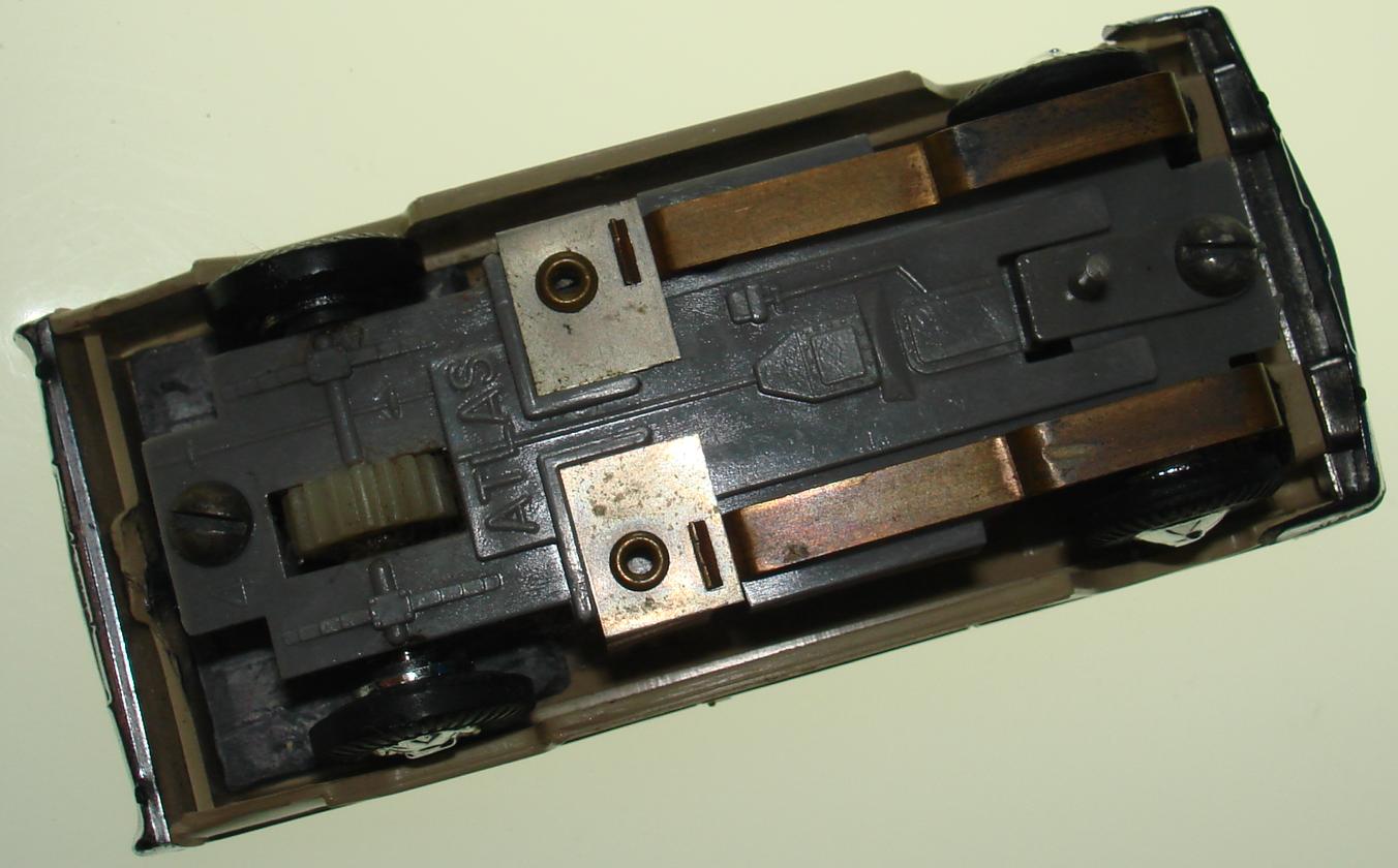 ATLAS HO SLOT CARS - TAN CHEVROLET CHEVY IMPALA CONVERTIBLE & CHASSIS ...